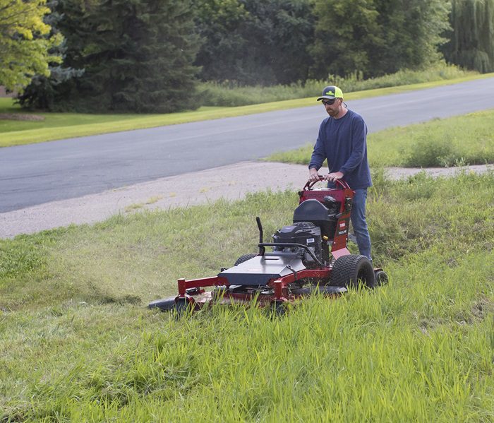 Toro PROLINE™ 36″ Mid-Size Mower – 44410 – Wayne Lawn